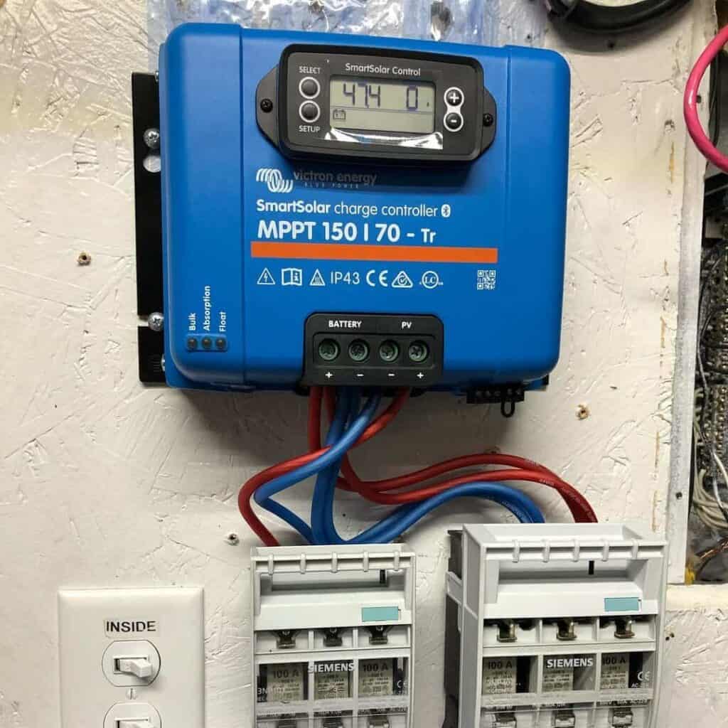 How to Choose Solar Charge Controller? - Solar Living Savvy