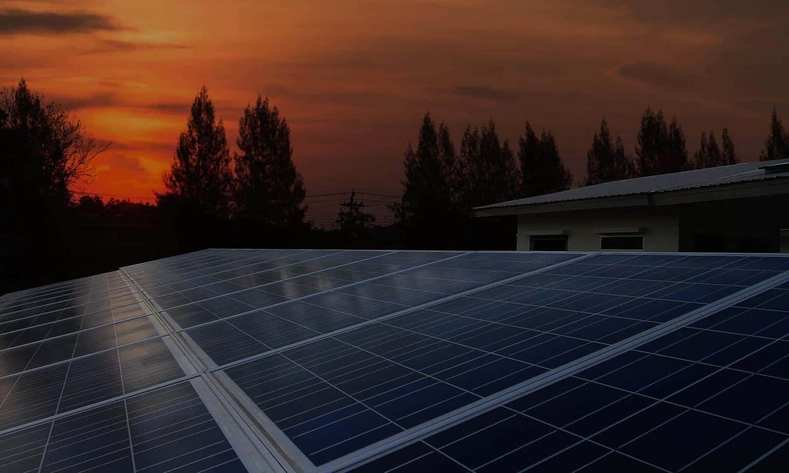 Do Solar Panels Work at Night? - Solar Living Savvy