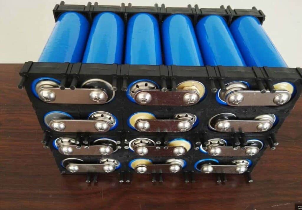 5 Different Types of Batteries for Solar Lights: Pros & Cons - Solar ...