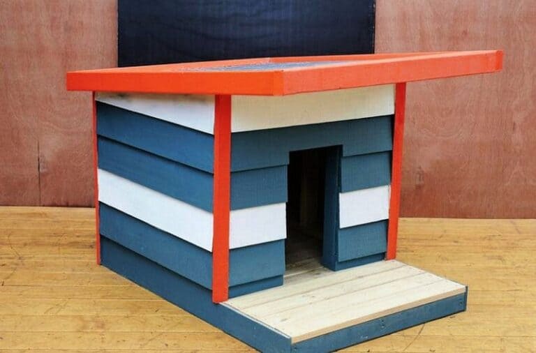 17 Free Diy Dog Kennel Ideas For Indoor & Outdoor - Solar Living Savvy