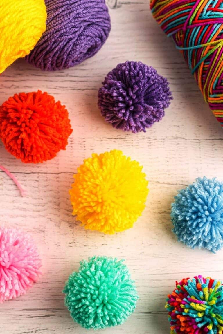 36+ Diy Pom Pom Ideas & Crafts That Are Perfect - Solar Living Savvy