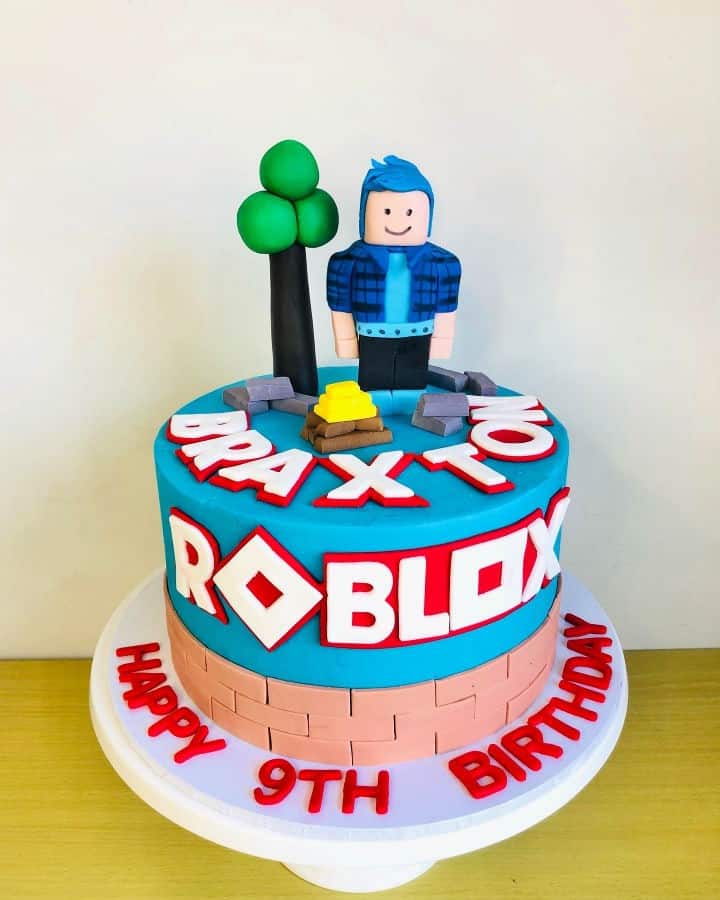 30 Creative Roblox Cake Ideas - Solar Living Savvy
