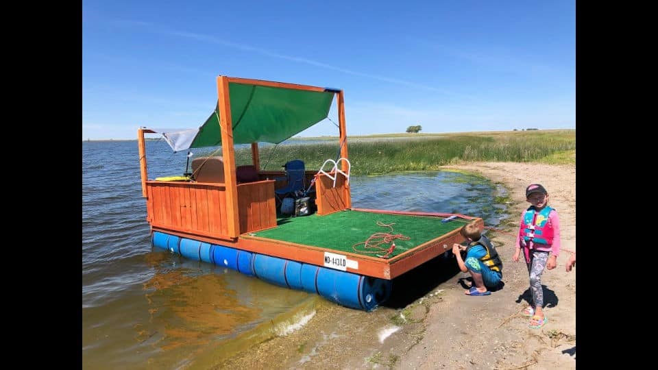 17 Diy Pontoon Boat Plans - Solar Living Savvy