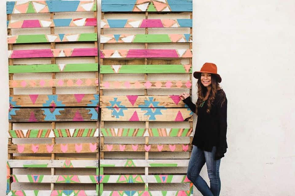 25 Wood Pallet Backdrop Ideas To Get Rustic Appeal - Solar Living Savvy