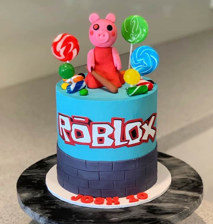 30 Creative Roblox Cake Ideas - Solar Living Savvy