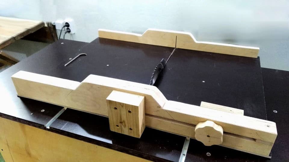 25 Free Diy Table Saw Sled For Beginners - Solar Living Savvy